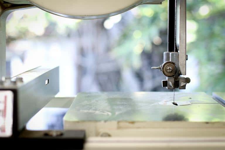 Simple, Easy Guide for How to Use a Band Saw | SawsHub