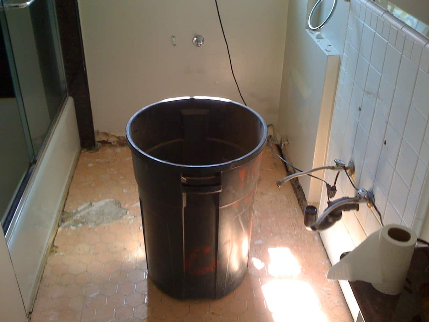 How to Quickly Remove and Replace Old Tile | SawsHub