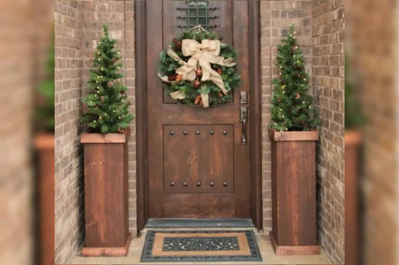 17 DIY Christmas Tree Stand Ideas for the Holiday Season | SawsHub