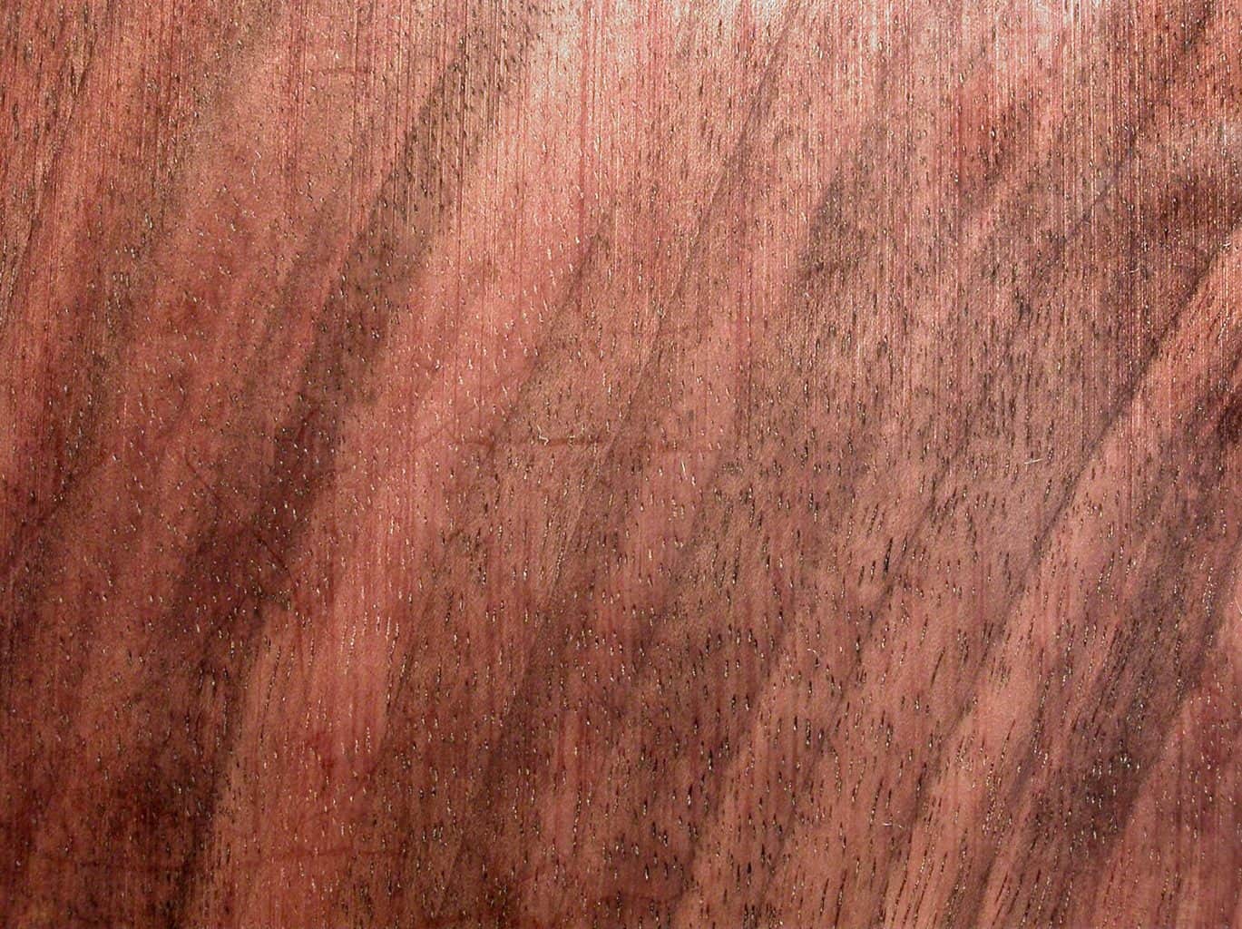 Polyurethane vs Lacquer | SawsHub