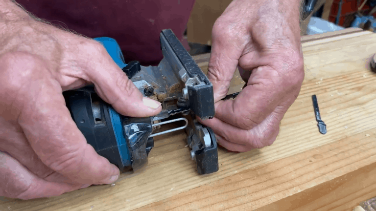 How to Put a Blade in a Jigsaw | SawsHub