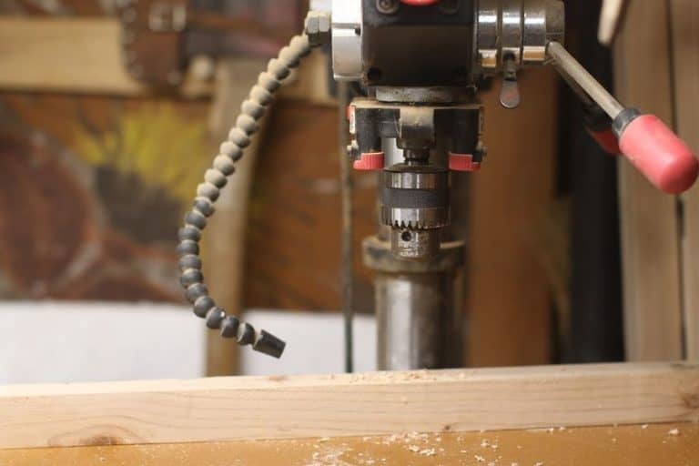How to Drill a Hole In the Center of a Dowel | SawsHub