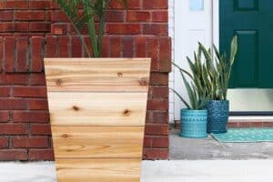 Top 19 DIY Cedar Wood Projects | SawsHub