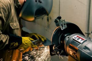 How to Sharpen Chisels on a Bench Grinder | SawsHub