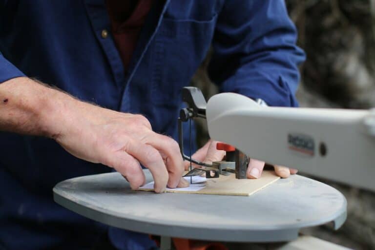 How To Cut Irregular Shapes In Wood SawsHub
