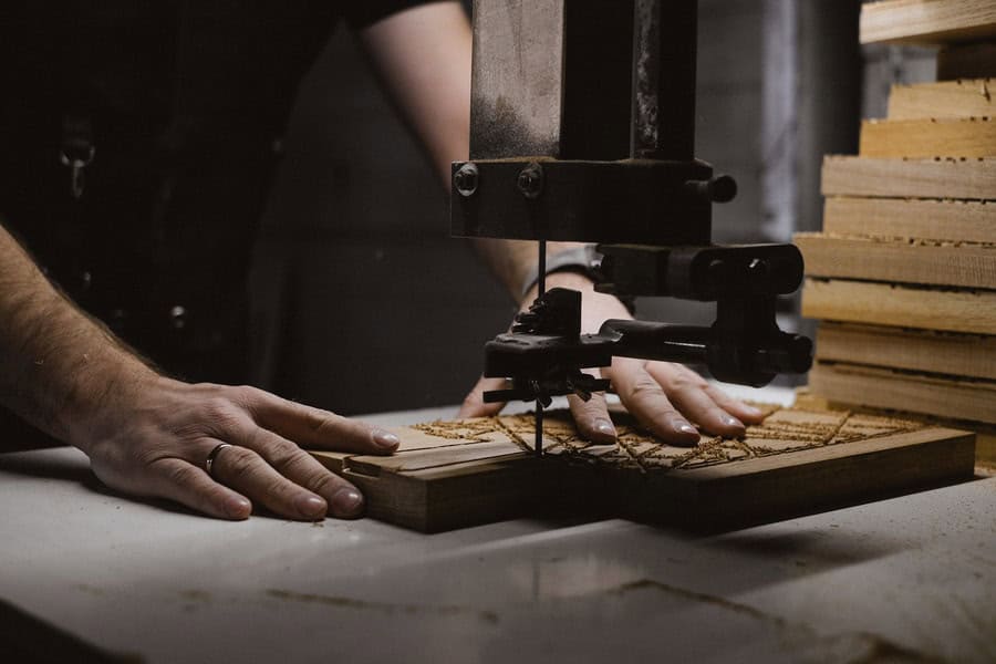 How To Cut Irregular Shapes In Wood SawsHub